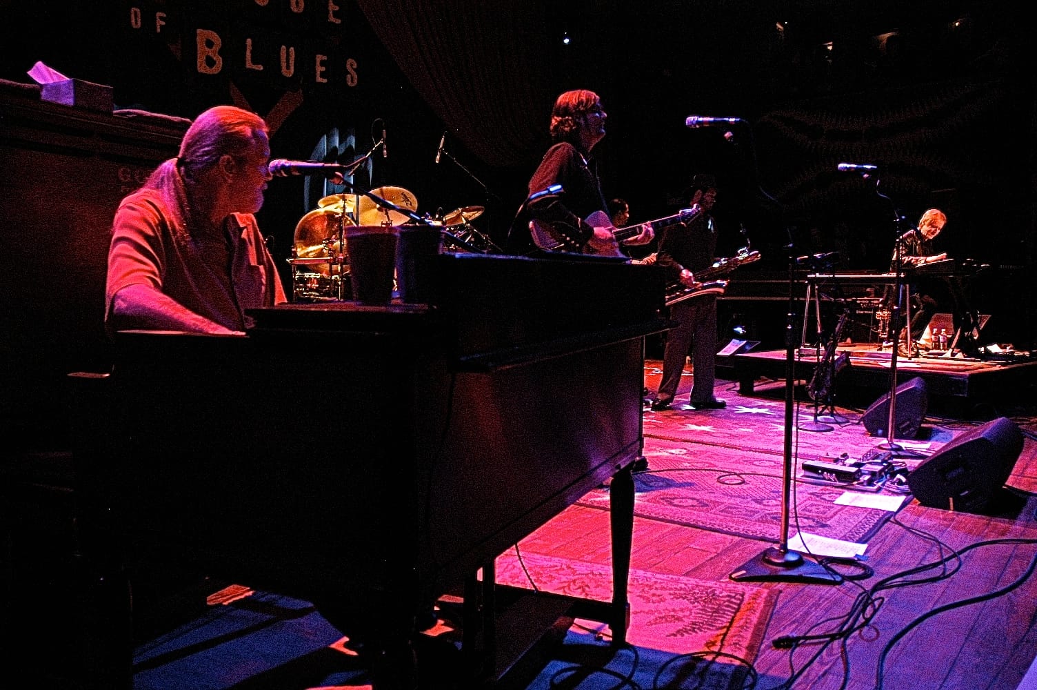 Tours – Neil Larsen